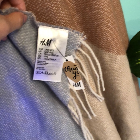 H&M | Accessories | Hm Colorblock Huge Thick Scarf | Poshmark